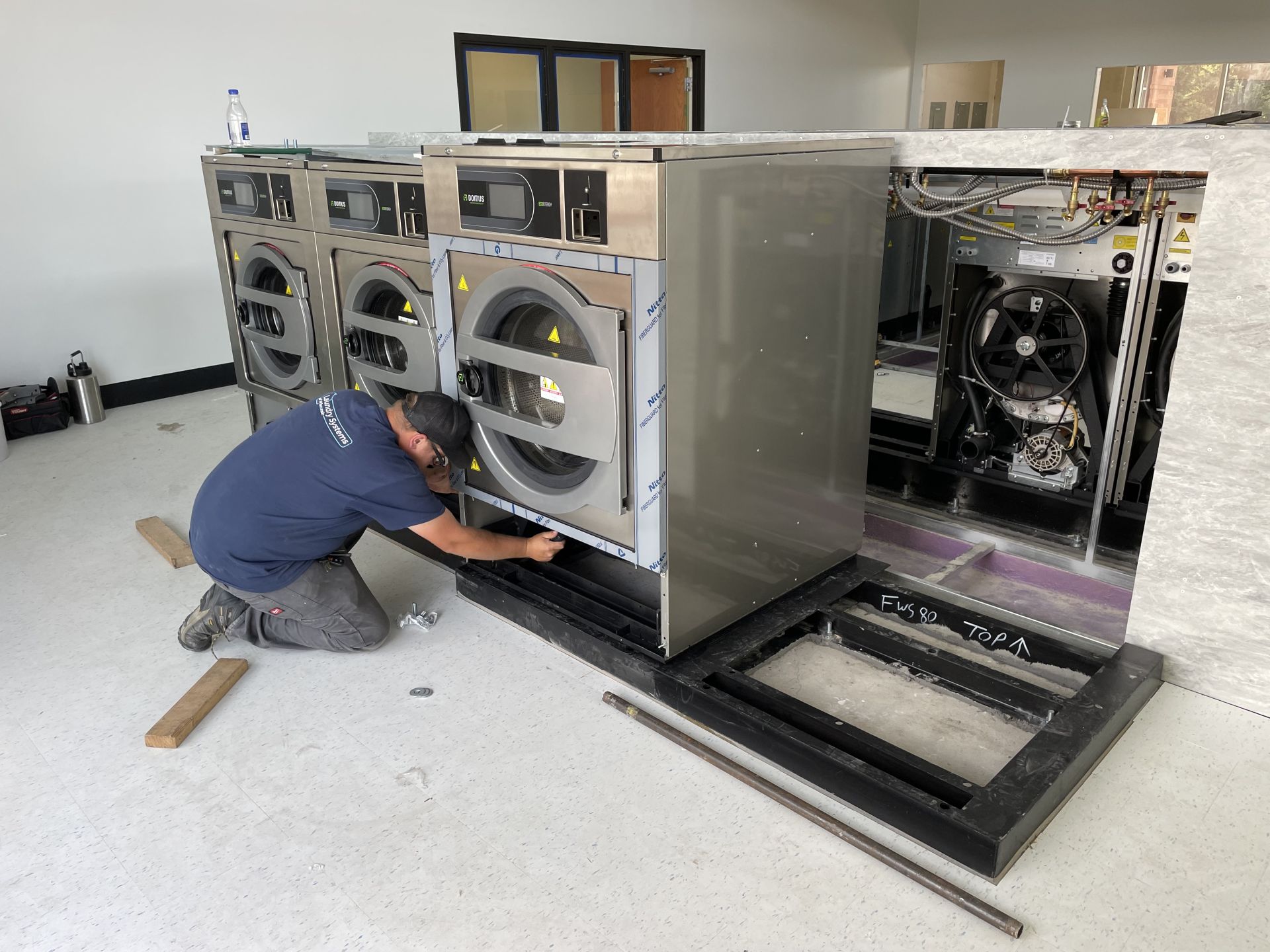 No-Hassle Industrial & Commercial Laundry Maintenance